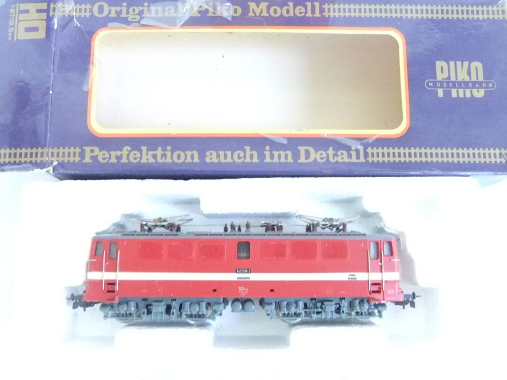 Piko HO E-Lok BR 242 DR Ep.IV » Modellbahn Nütz