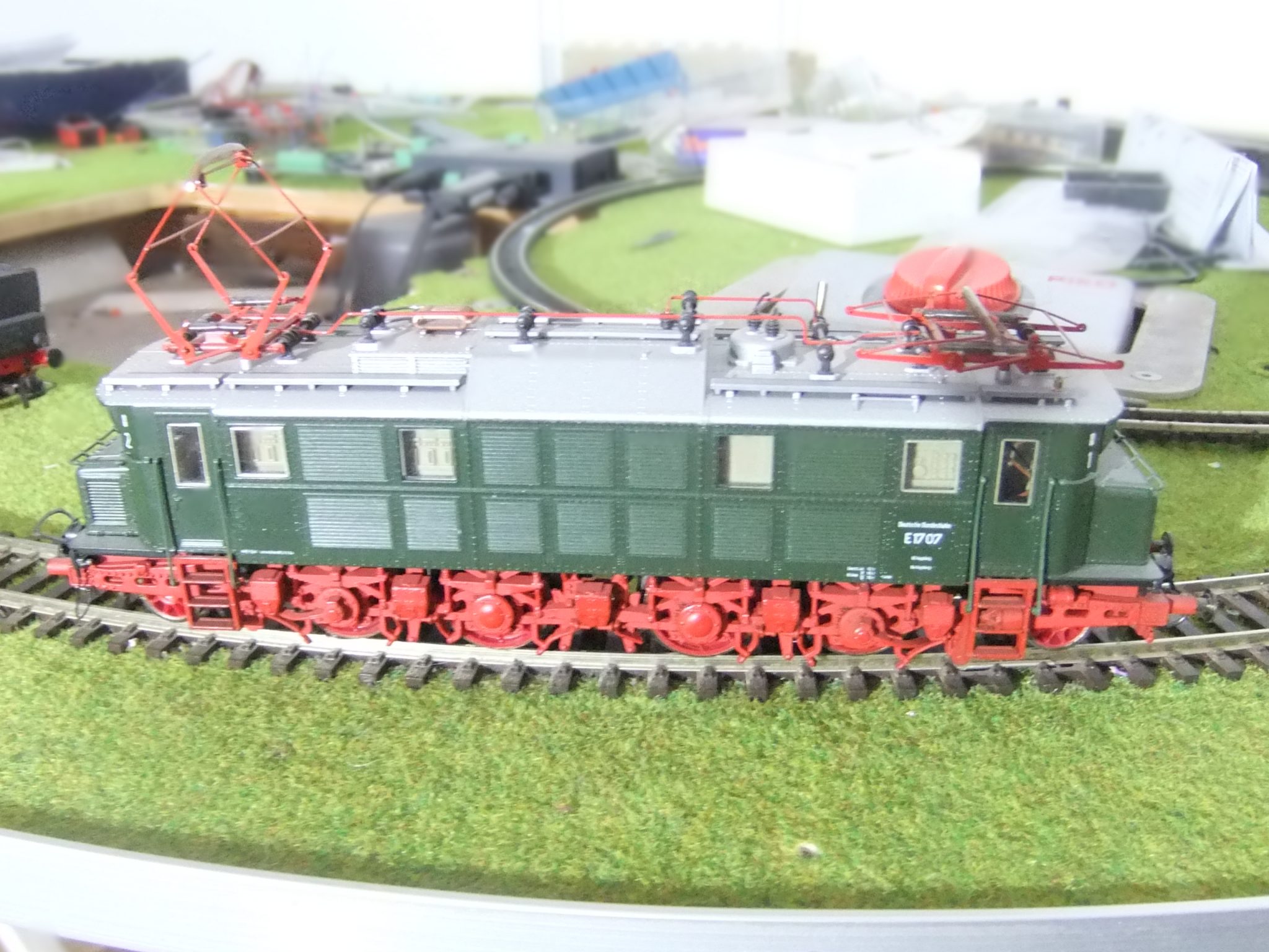 Roco HO E-Lok BR E 17 DR Ep.III » Modellbahn Nütz