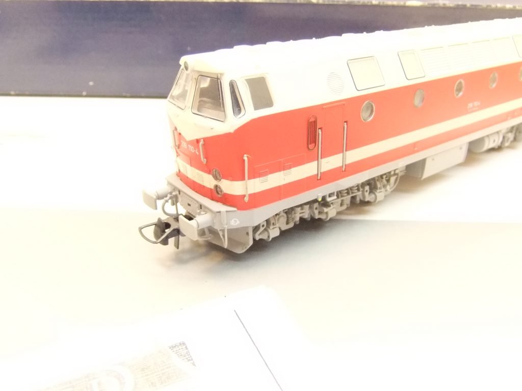 Gützold 33100 Di-Lok BR 219 DR Ep.IV » Modellbahn Nütz