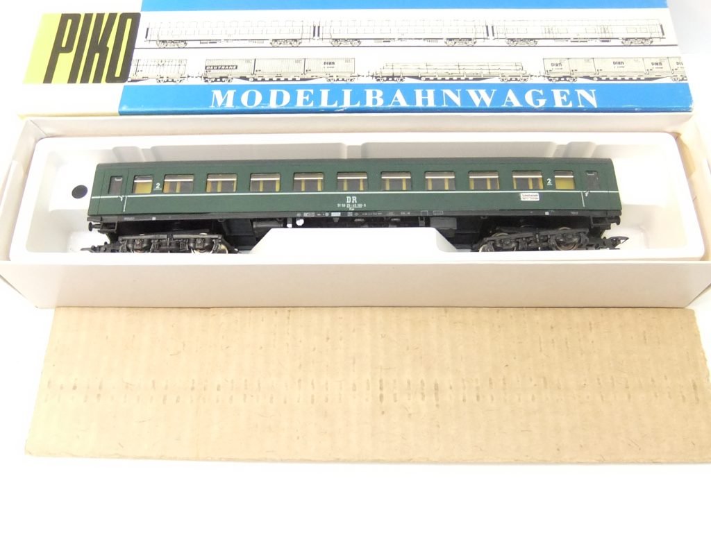Piko HO 4-achs. Mod.Wagen 2.Kl. DR Ep.IV » Modellbahn Nütz