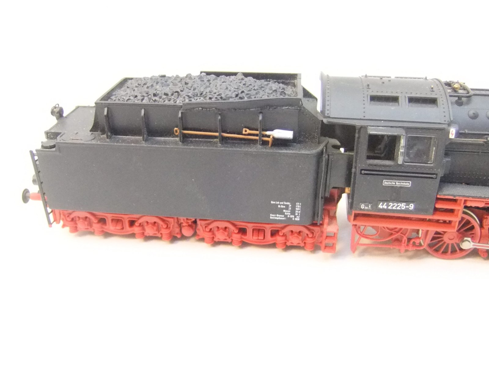Eigen-Umbau HO Da-Lok BR 44 2225-9 DR Ep.IV » Modellbahn Nütz