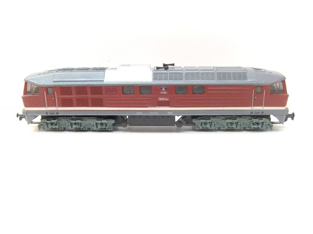 Piko DDR HO Di-Lok BR 130 als T679.2 CSD Ep.IV » Modellbahn Nütz
