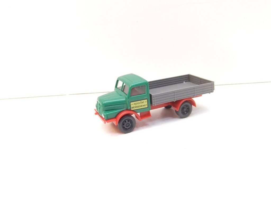 Tillig TT LKW IFA H3A Epoche "Messedienst" » Modellbahn Nütz