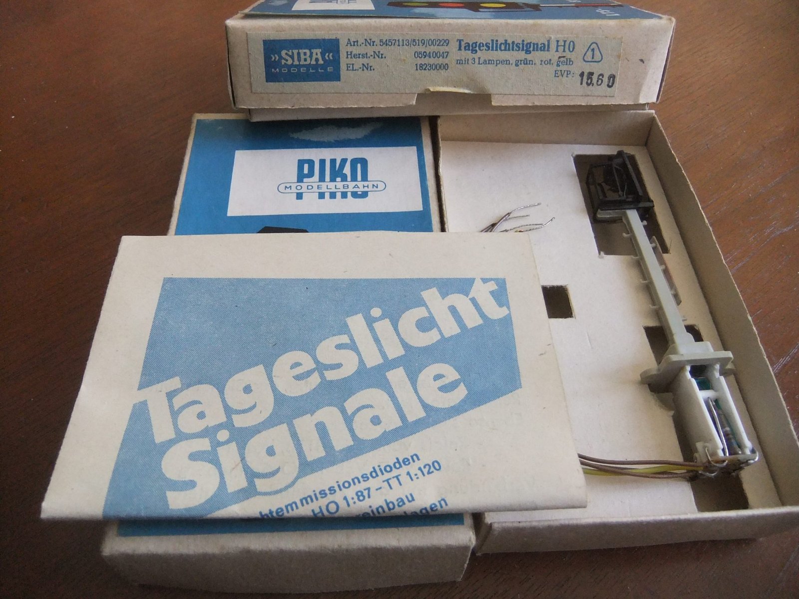 Piko/Siba HO LTS-Signal rot/grün/gelb » Modellbahn Nütz
